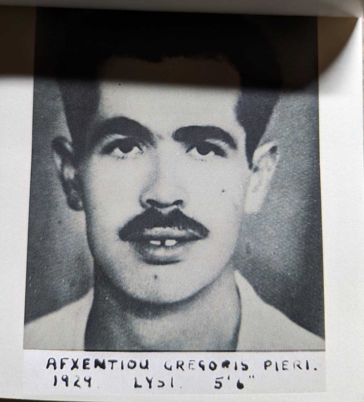 1956 Cyprus Wanted Men Reproduced Booklet 50 Pictures – BalkanPhila